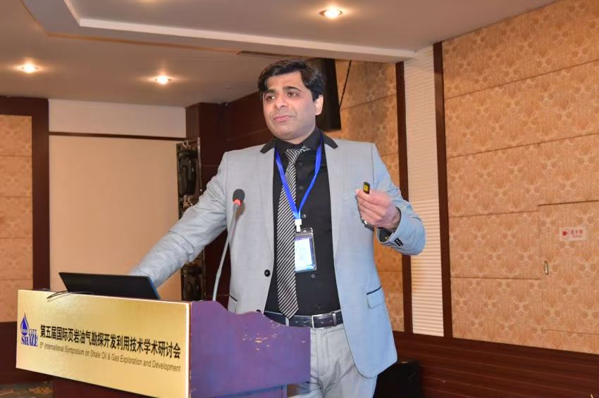 编委个人介绍-东北石油大学地质能源学报